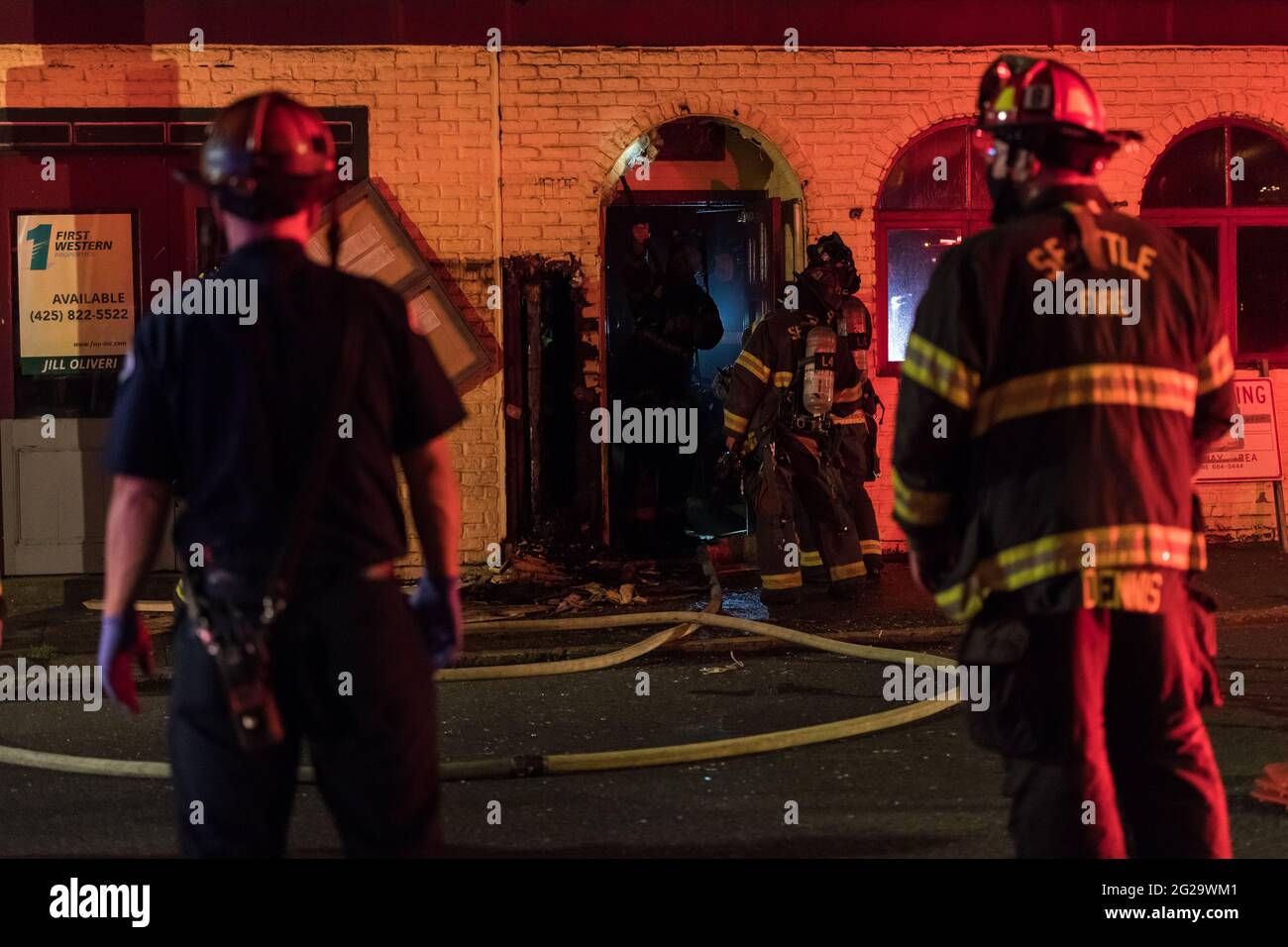 Seattle, USA. 18th Apr, 2021. Seattle Fire Department putting out ...