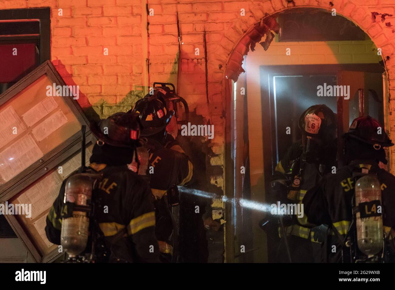 Seattle, USA. 18th Apr, 2021. Seattle Fire Department putting out ...