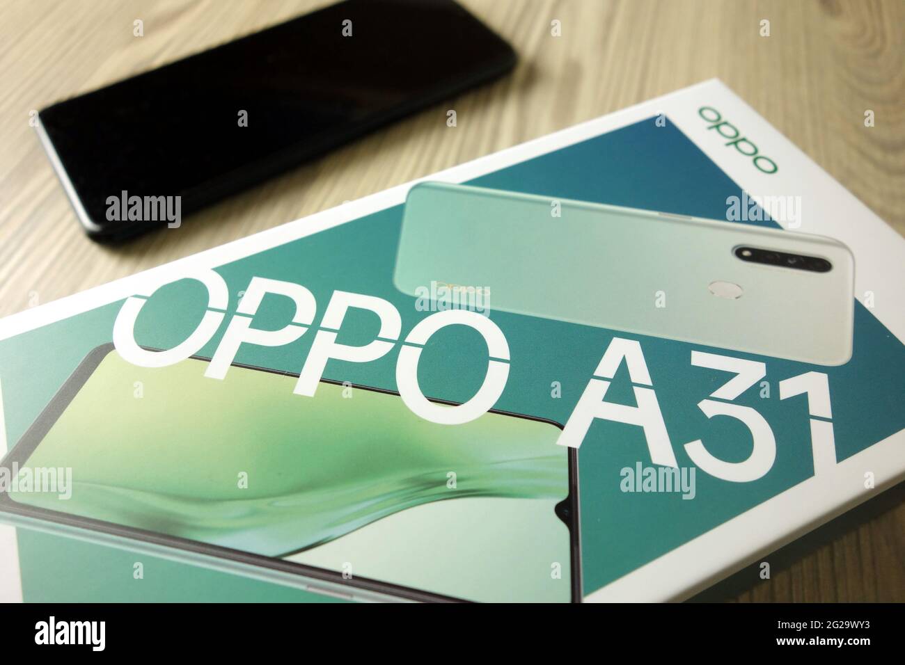 Oppo hi-res stock photography and images - Alamy