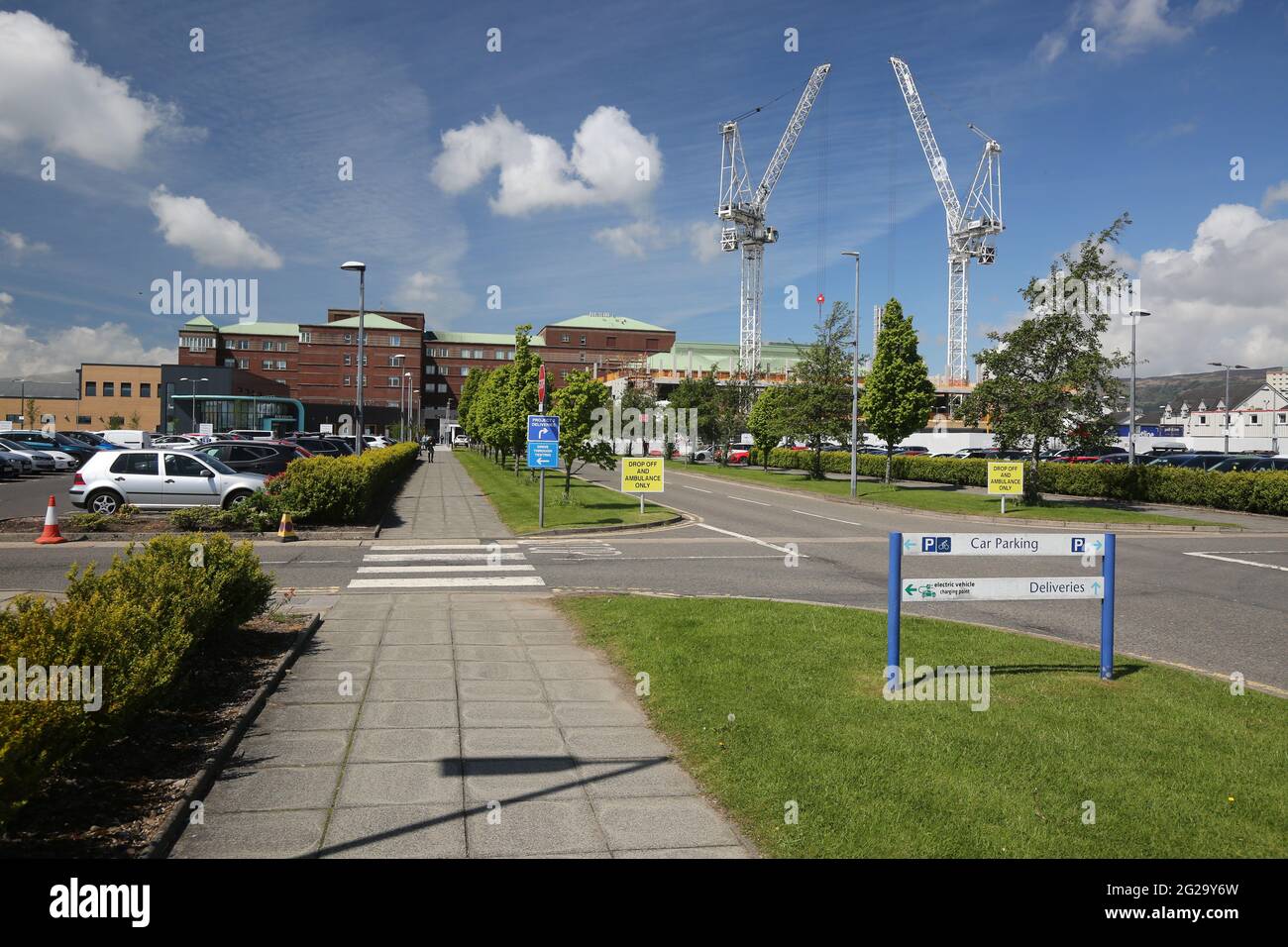 Golden jubilee hospital clydebank hi-res stock photography and images ...