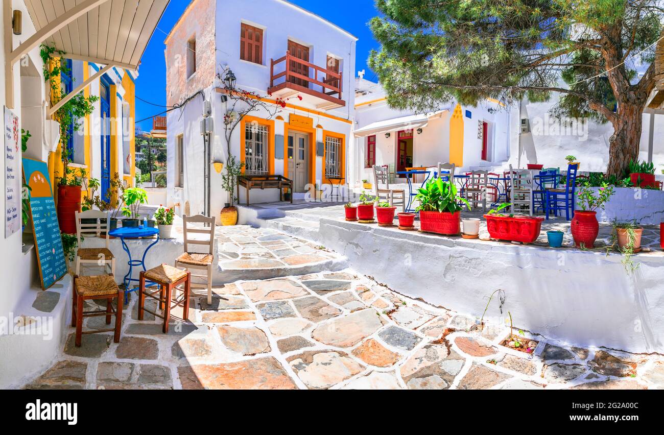 Beautiful garden house greece hi-res stock photography and images - Alamy