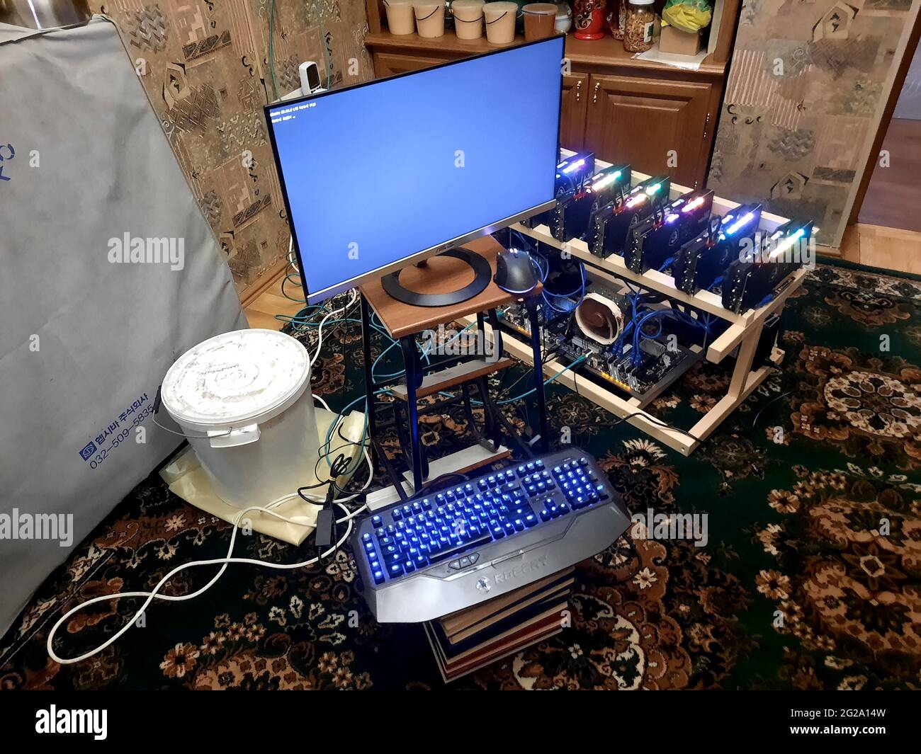 Setting up a cryptocurrency mining rig with optimal operating ...