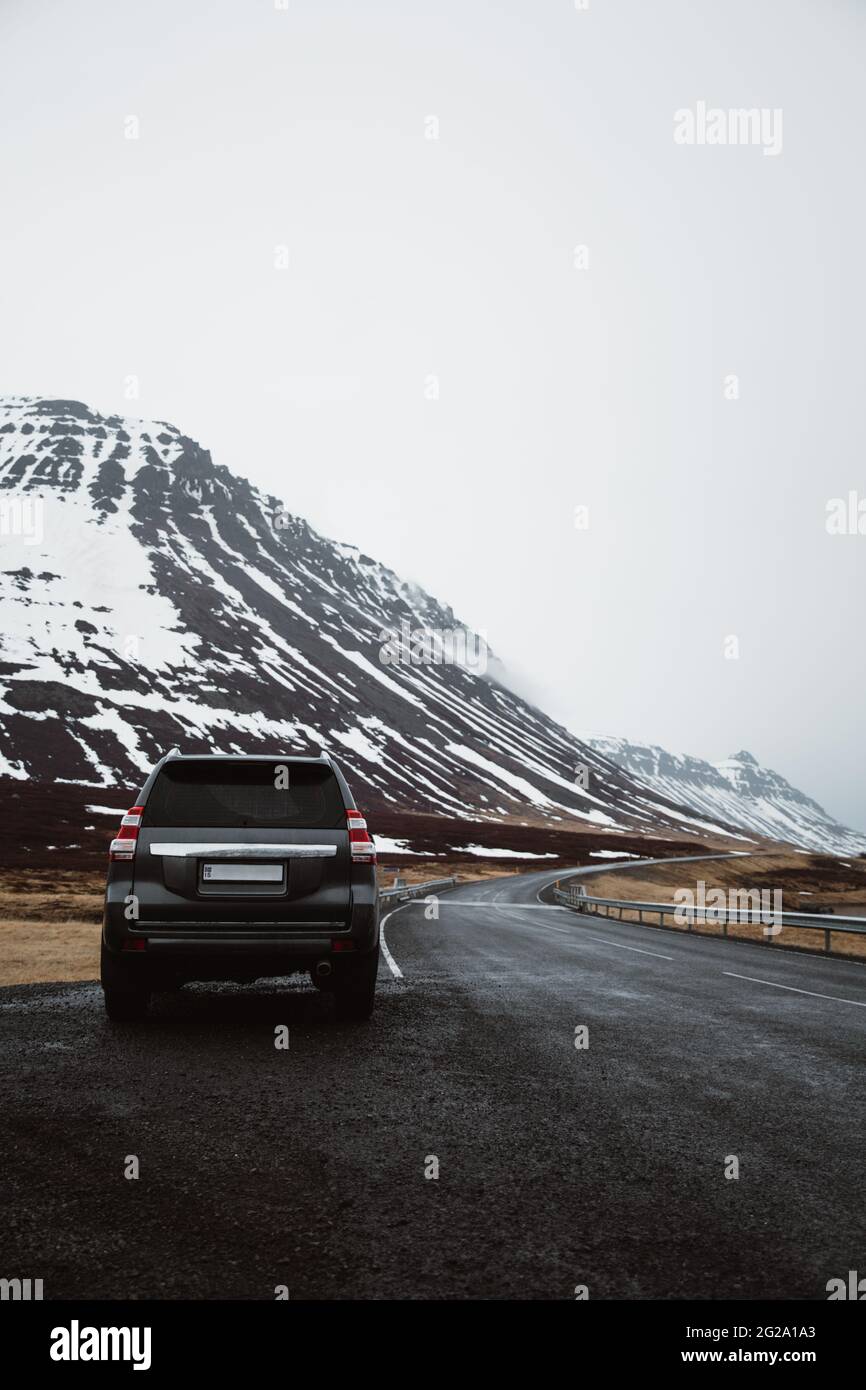 Roadside cliffs hi-res stock photography and images - Alamy