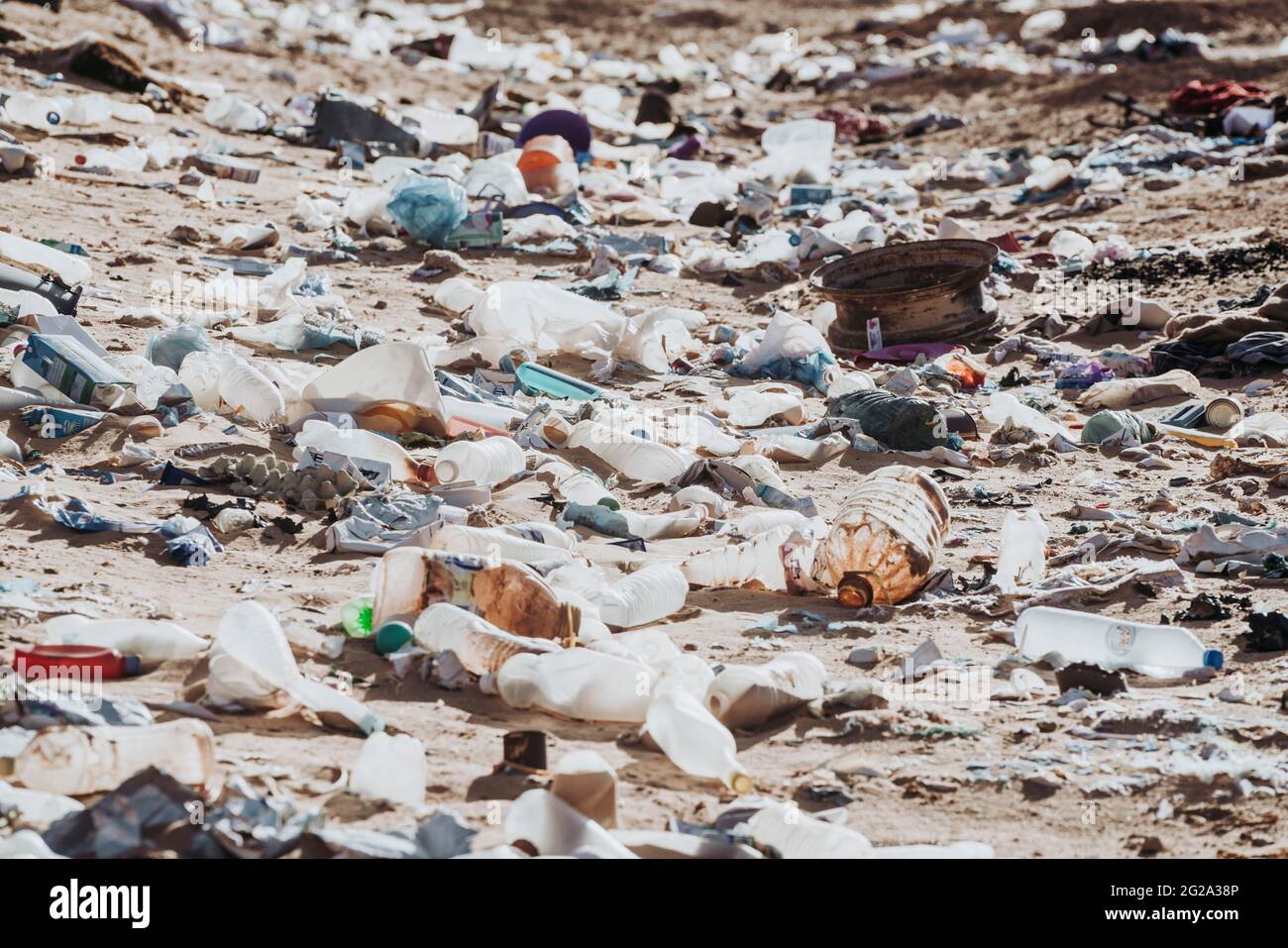 Landscape with garbage in the middle of the Sahara desert Stock Photo ...