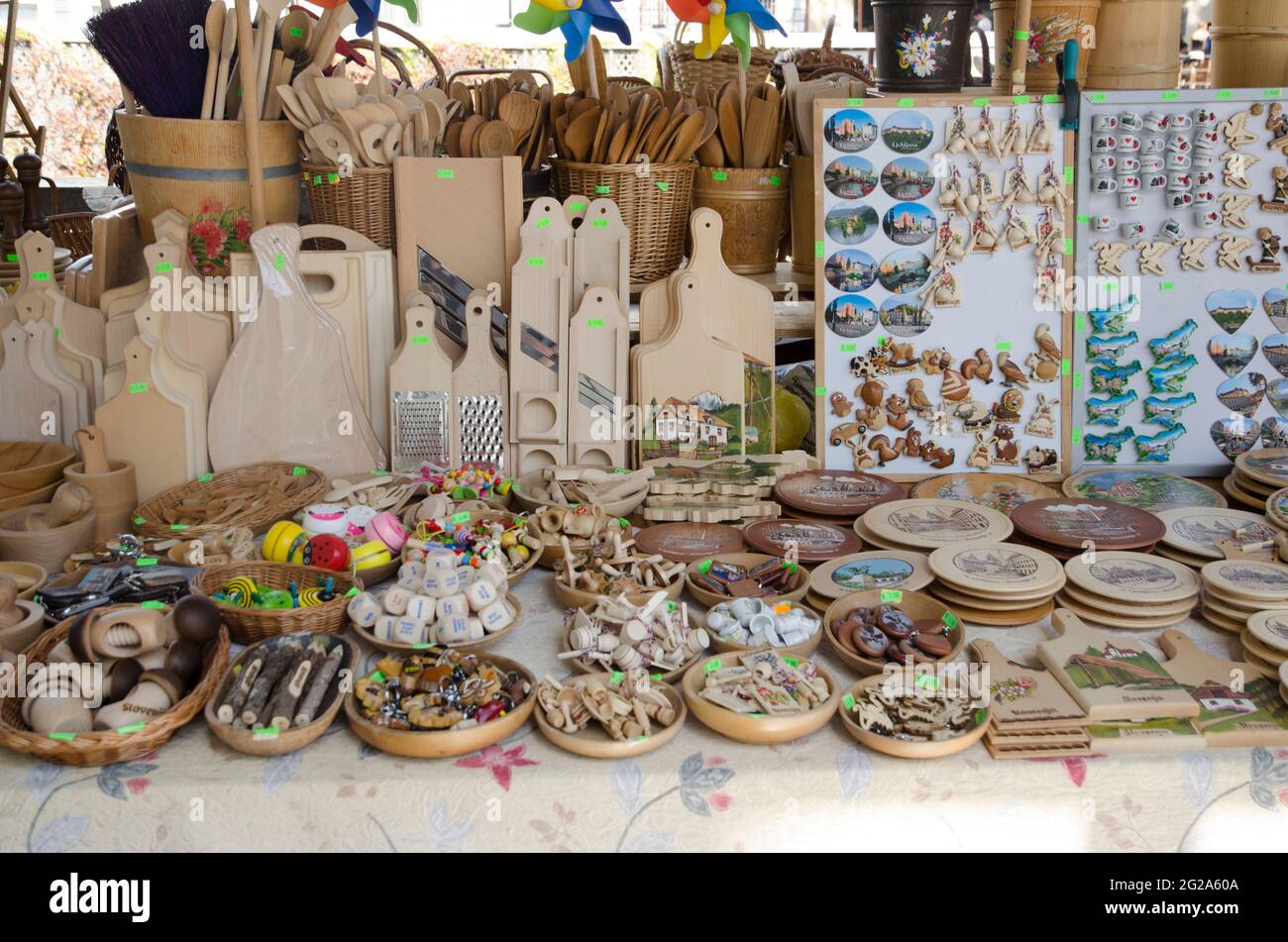 Market stall items hi-res stock photography and images - Alamy