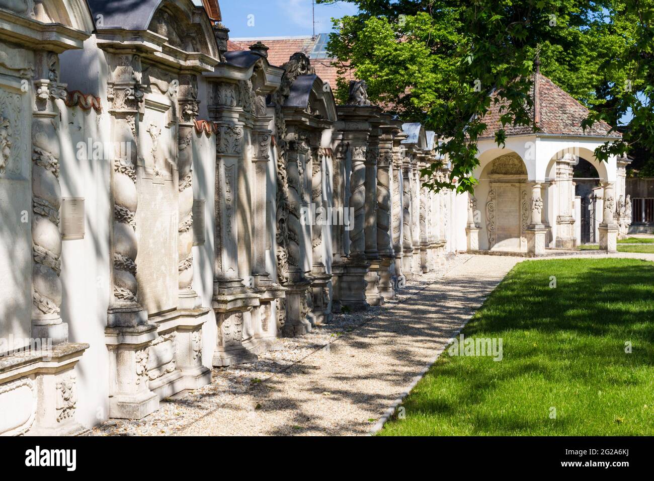 17th century gravestone hi-res stock photography and images - Alamy