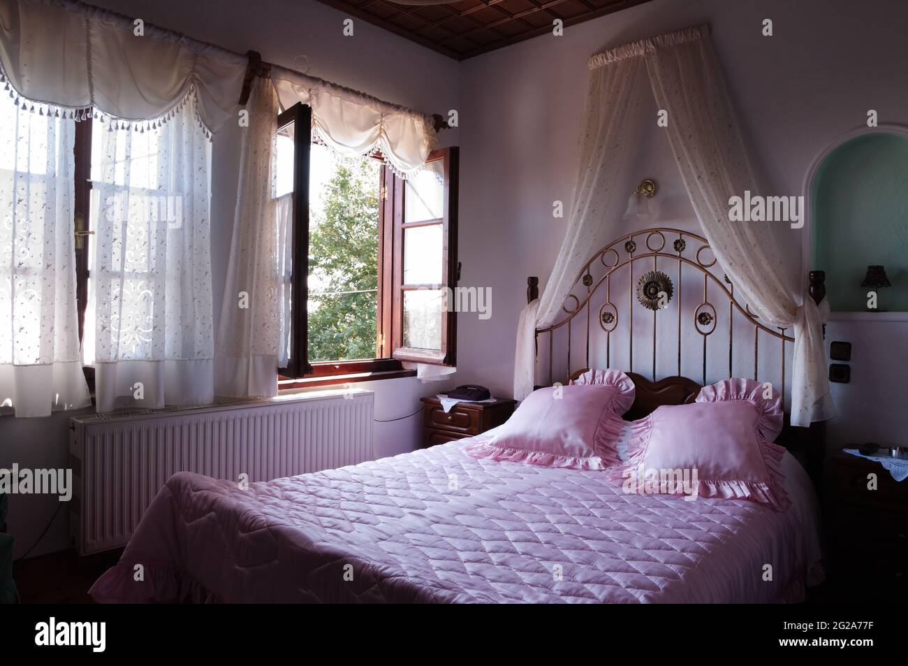 Two windows drapes hi-res stock photography and images - Alamy