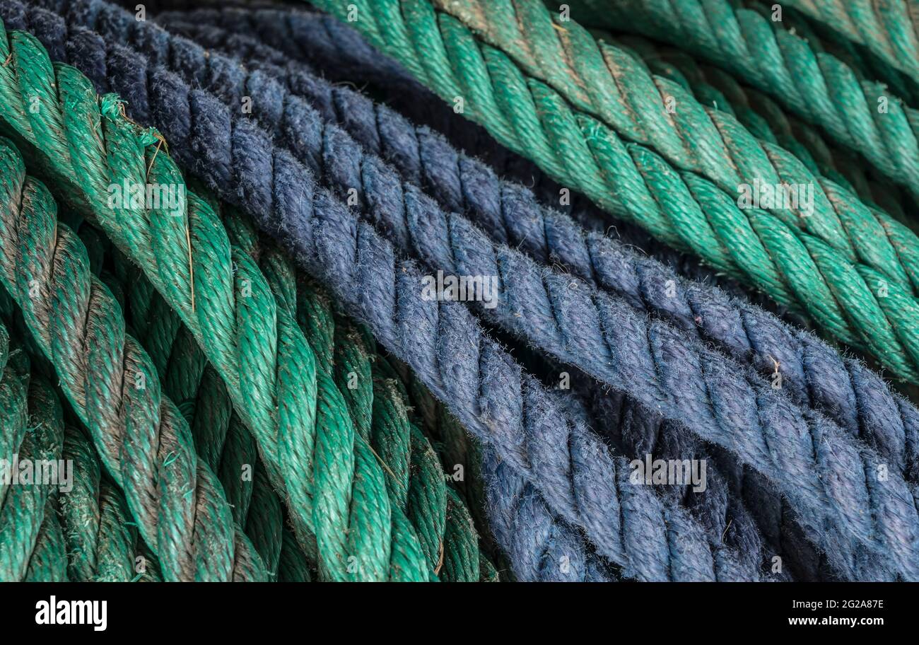 Mooring wire hi-res stock photography and images - Alamy