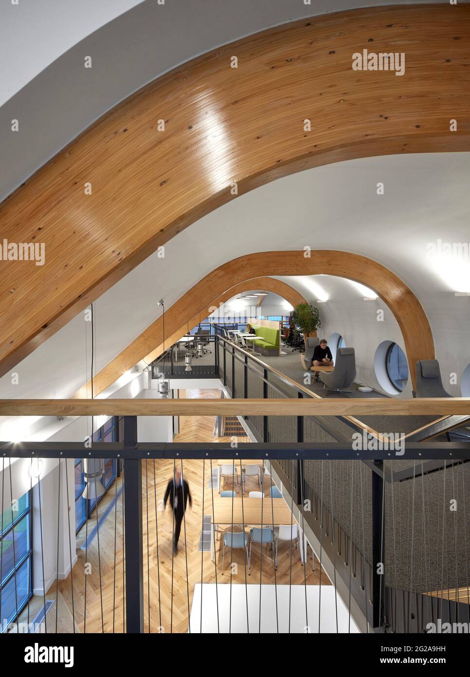 Mid level space. Pan Macmillan offices, London, United Kingdom ...