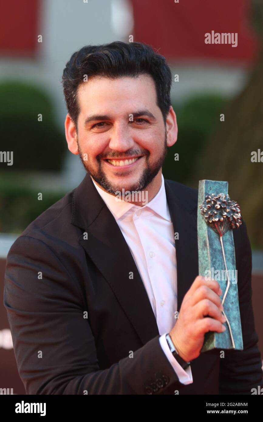 Best actor 2021 hi-res stock photography and images - Alamy