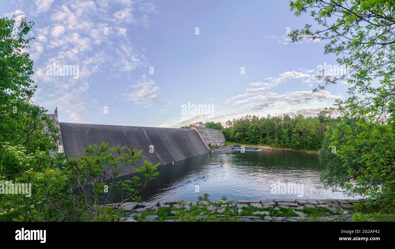 Delta dam state hi-res stock photography and images - Alamy