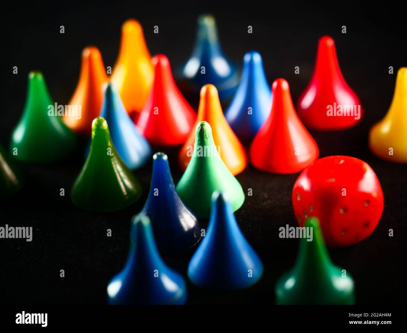 Light wood dice hi-res stock photography and images - Alamy