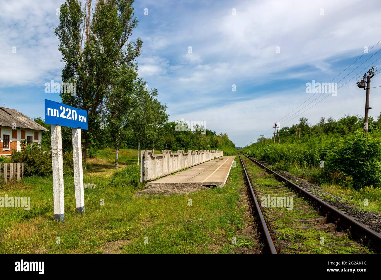 Rural house power lines hi-res stock photography and images - Alamy