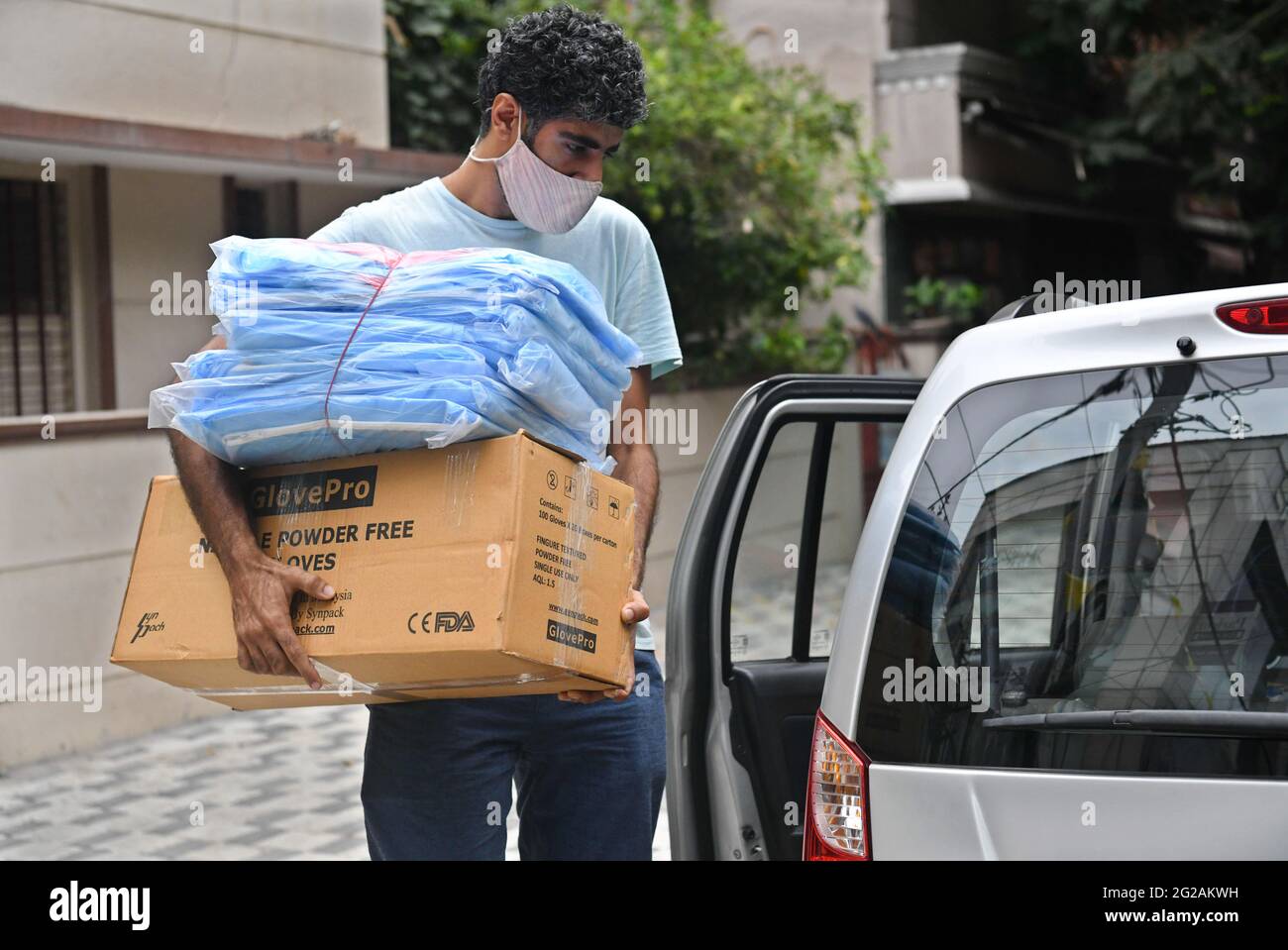 Crematorium workers hi-res stock photography and images - Alamy