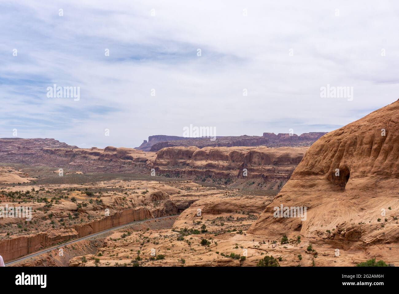 Train tracks cut through rock canyon in Utah Stock Photo - Alamy