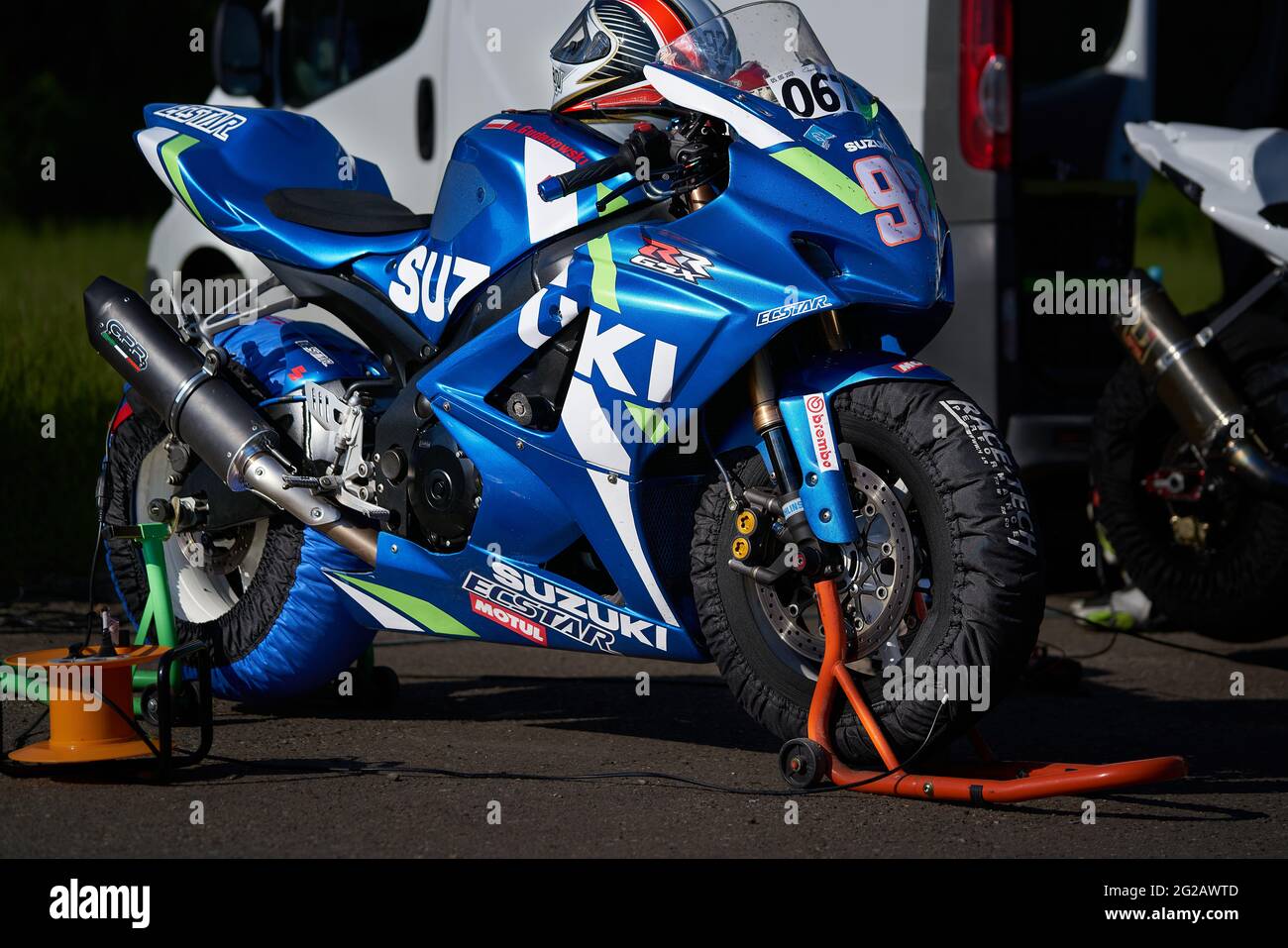 Moped race in the street hi-res stock photography and images - Alamy