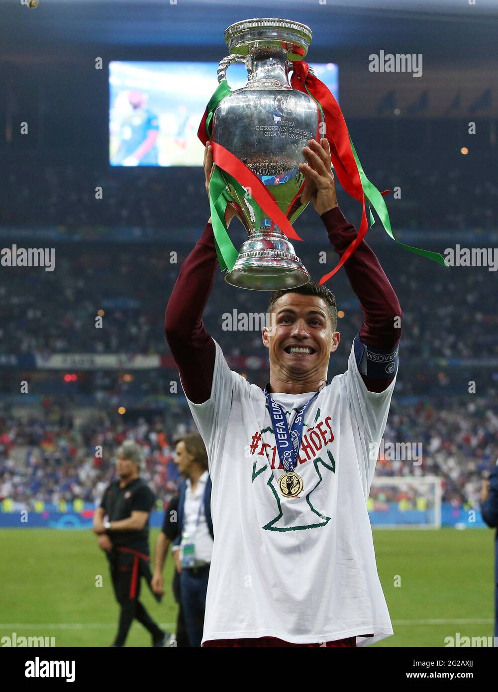 2016 european champion portugal hi-res stock photography and images - Alamy