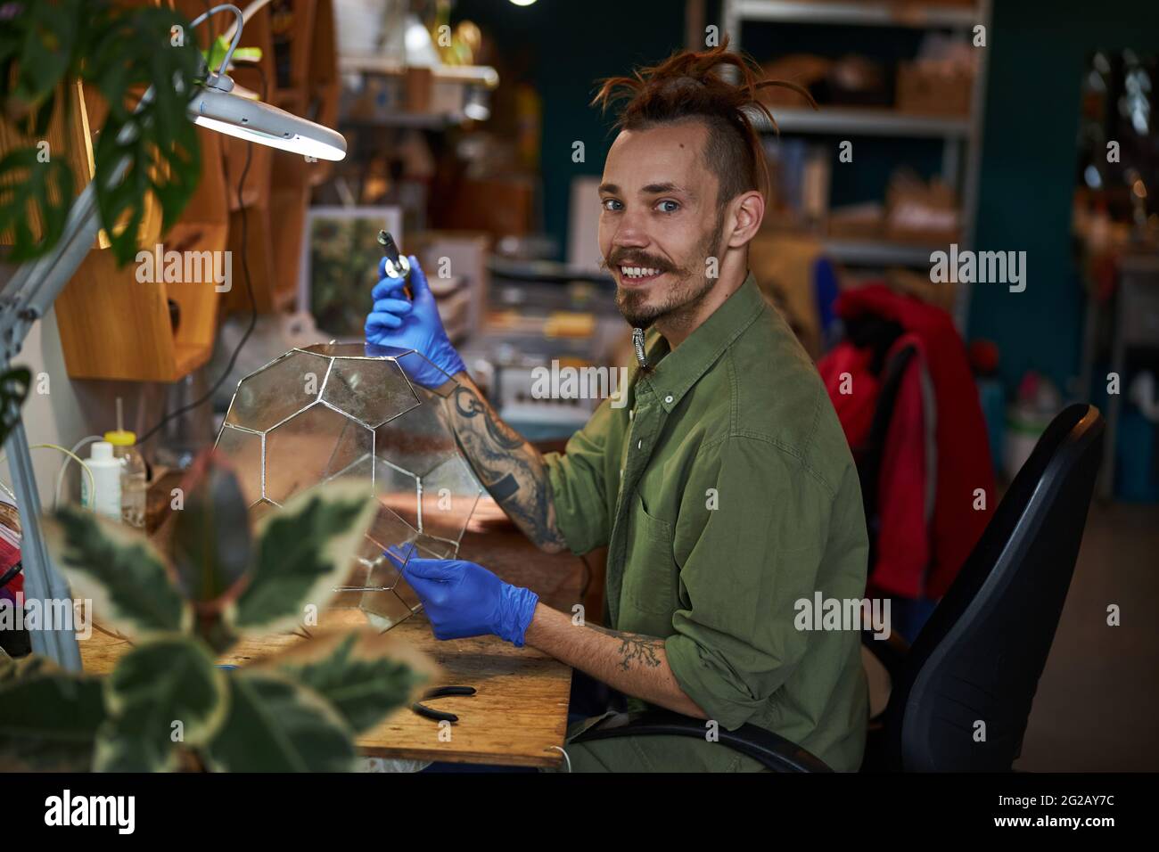 Making terrarium hi-res stock photography and images - Alamy