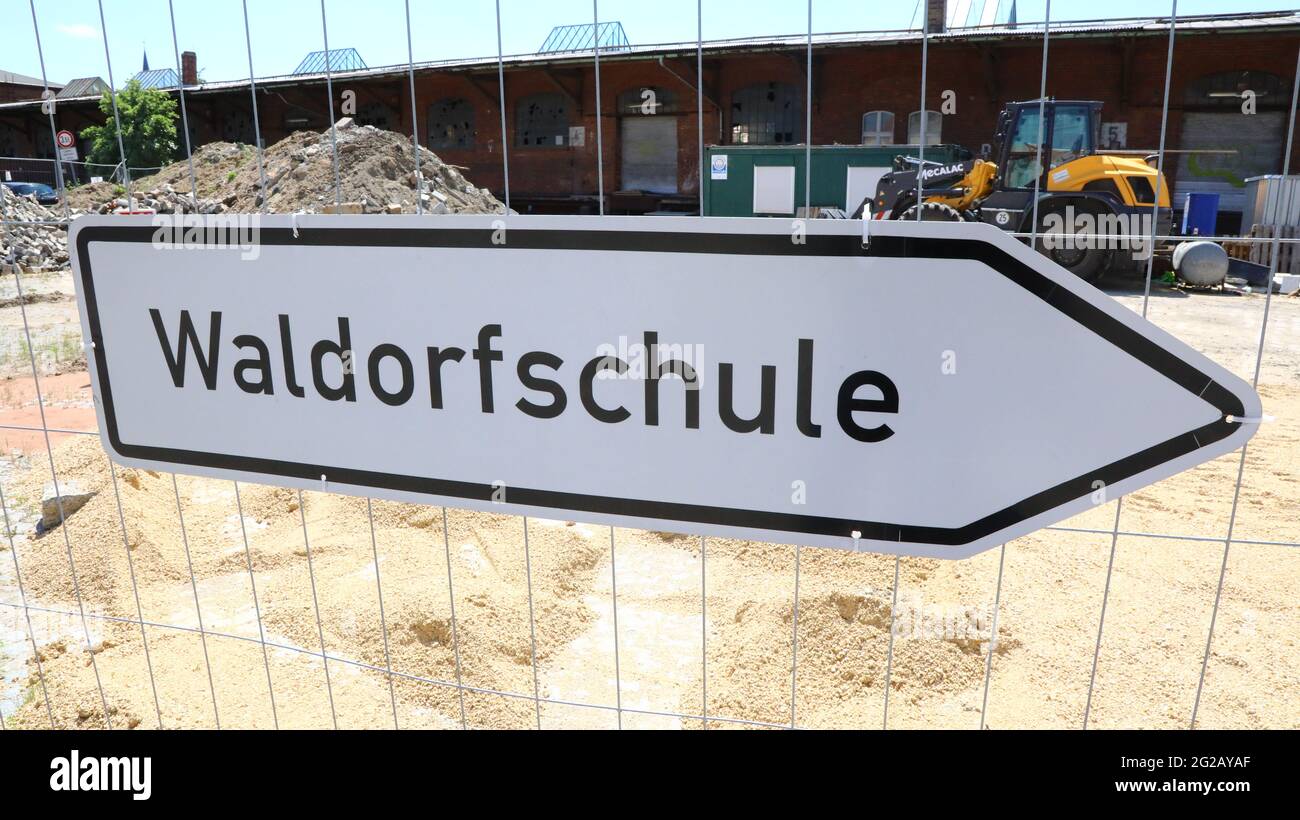 Themenbild Symbolbild Waldorfschule Eine Waldorfschule auch: Rudolf ...