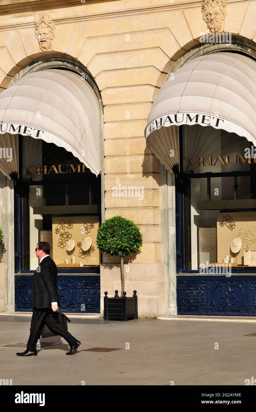 Chaumet shop front hi-res stock photography and images - Alamy