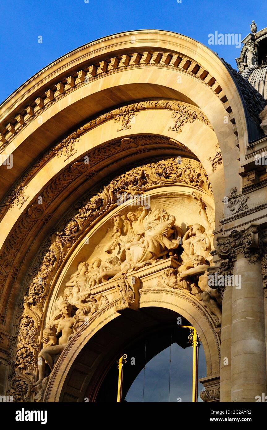 8ème arrondissement de paris hi-res stock photography and images - Alamy