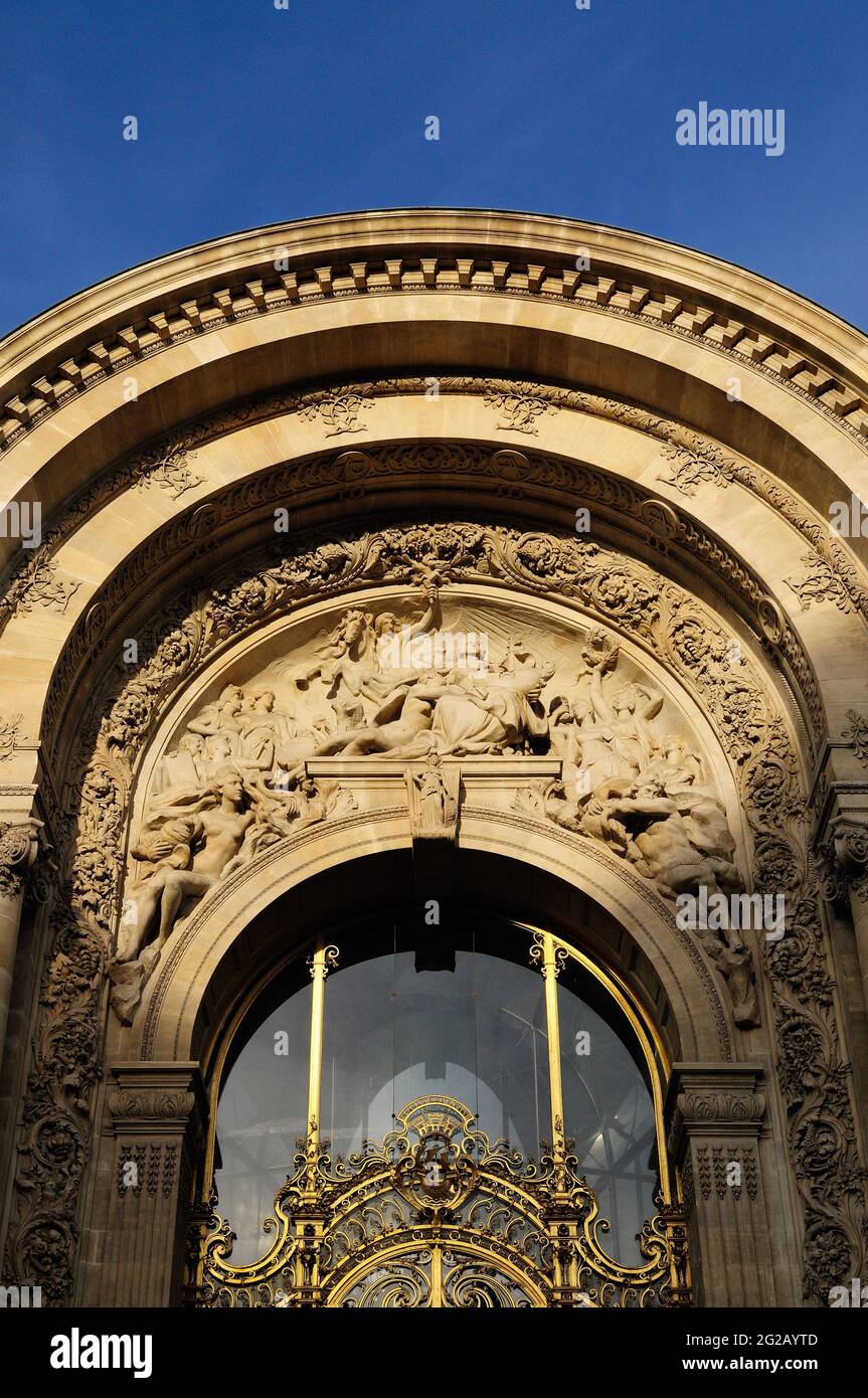 8ème arrondissement de paris hi-res stock photography and images - Alamy