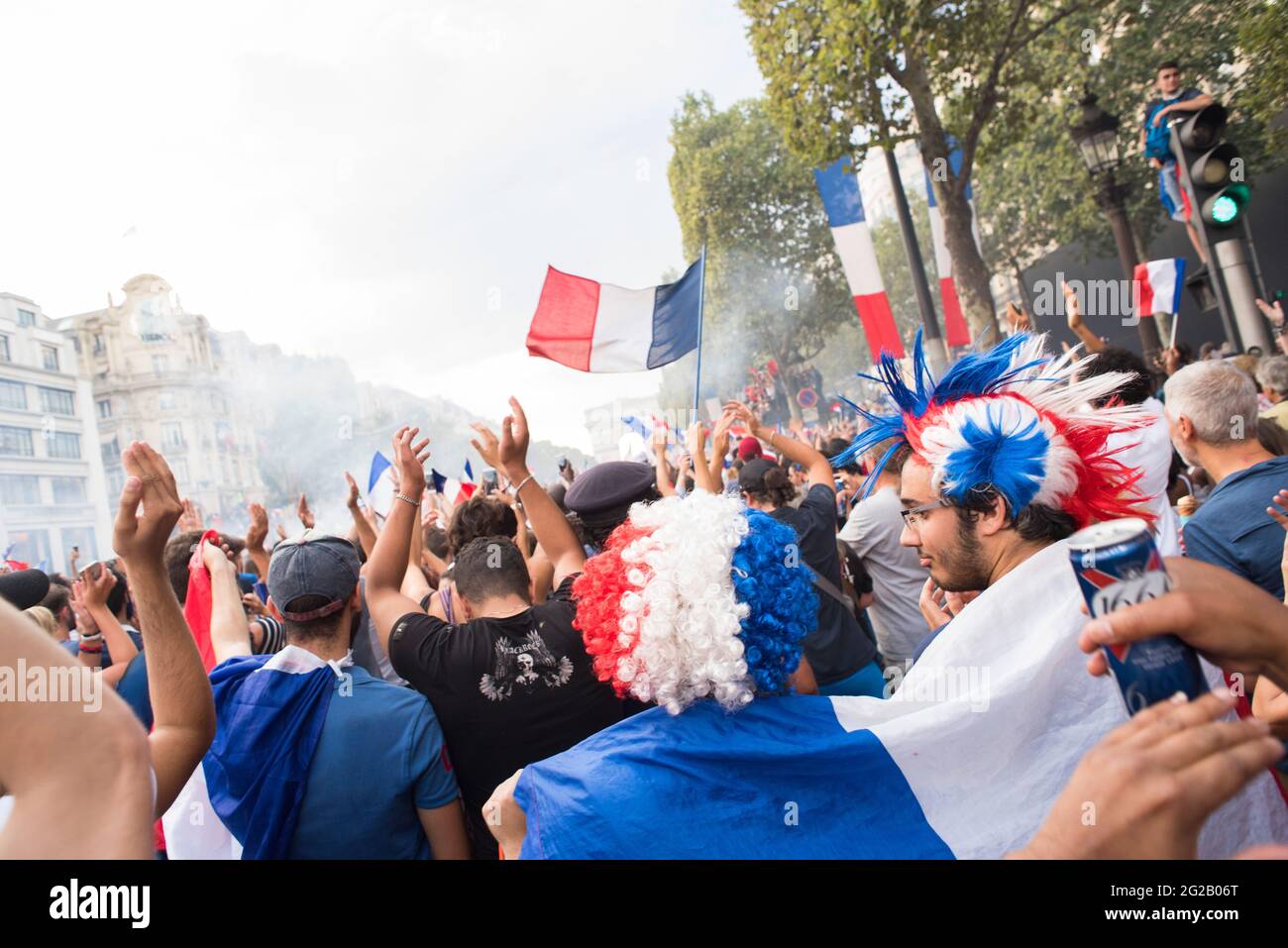 Party crowd france hi-res stock photography and images - Alamy
