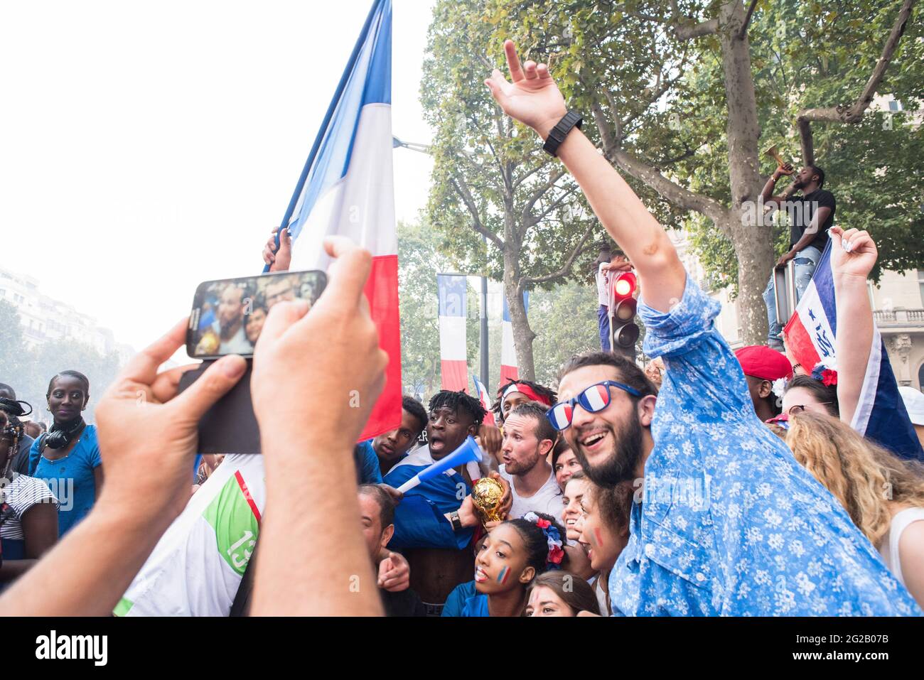 Jeunes fans de football hi-res stock photography and images - Alamy