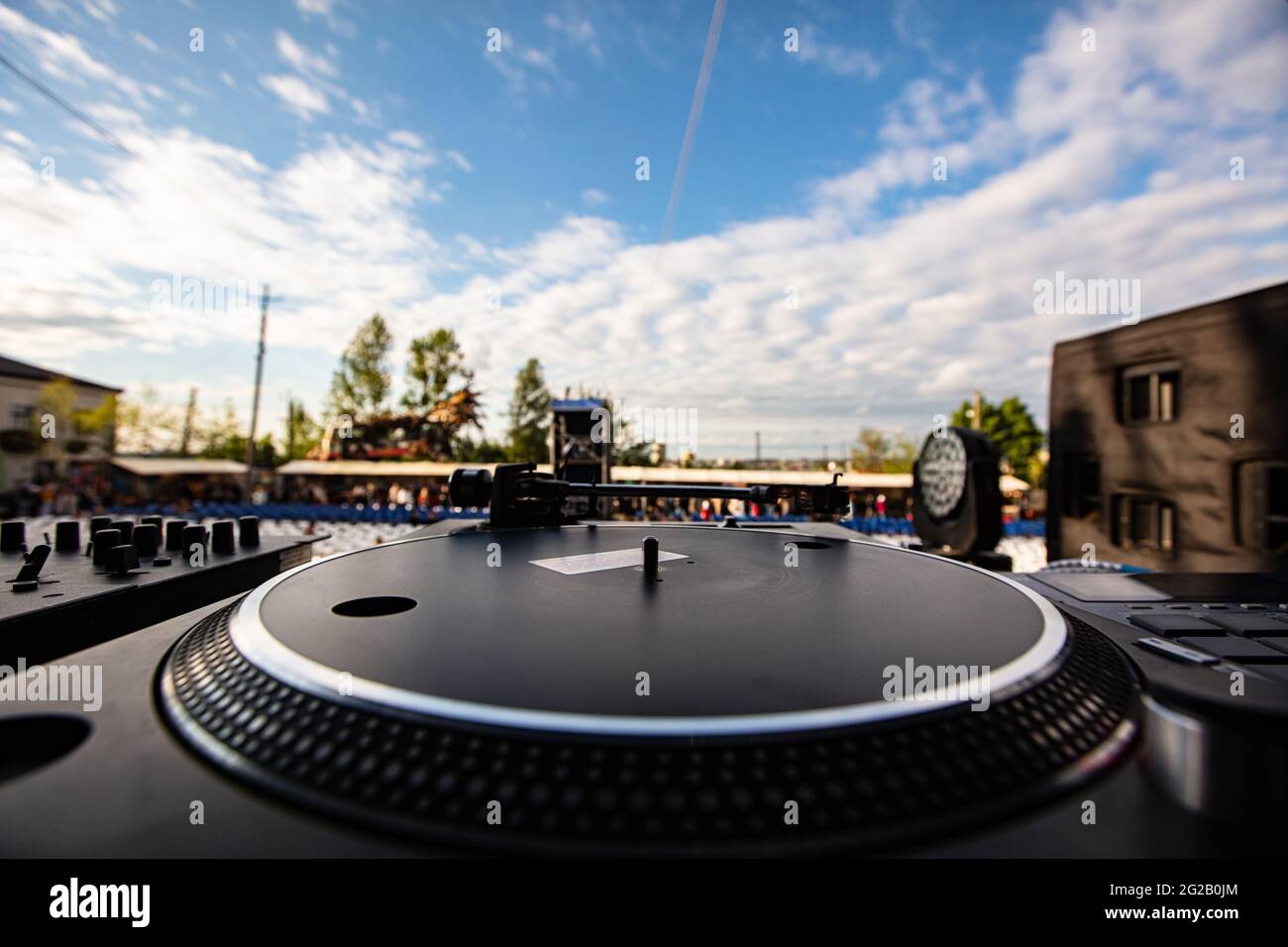 Closeup of vinyl record player on concert stage Stock Photo - Alamy