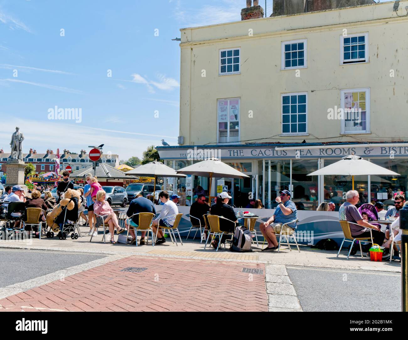 Busy Bank holiday at Weymouth cafe Stock Photo - Alamy