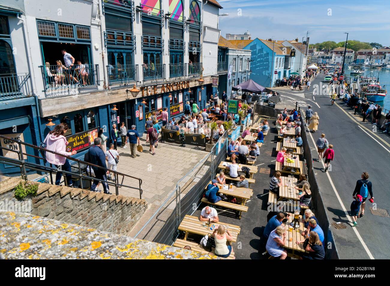 Busy Bank holiday in Weymouth Stock Photo - Alamy
