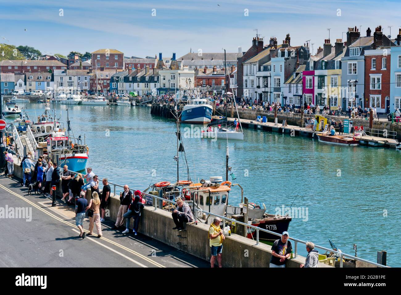 Busy Bank holiday in Weymouth Stock Photo - Alamy