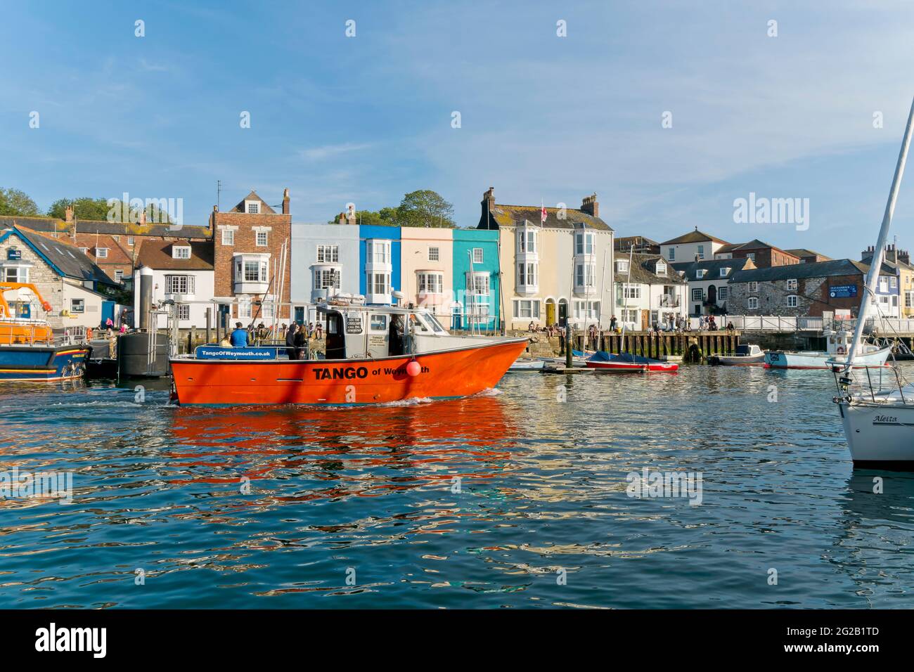Busy Bank holiday in Weymouth Stock Photo - Alamy