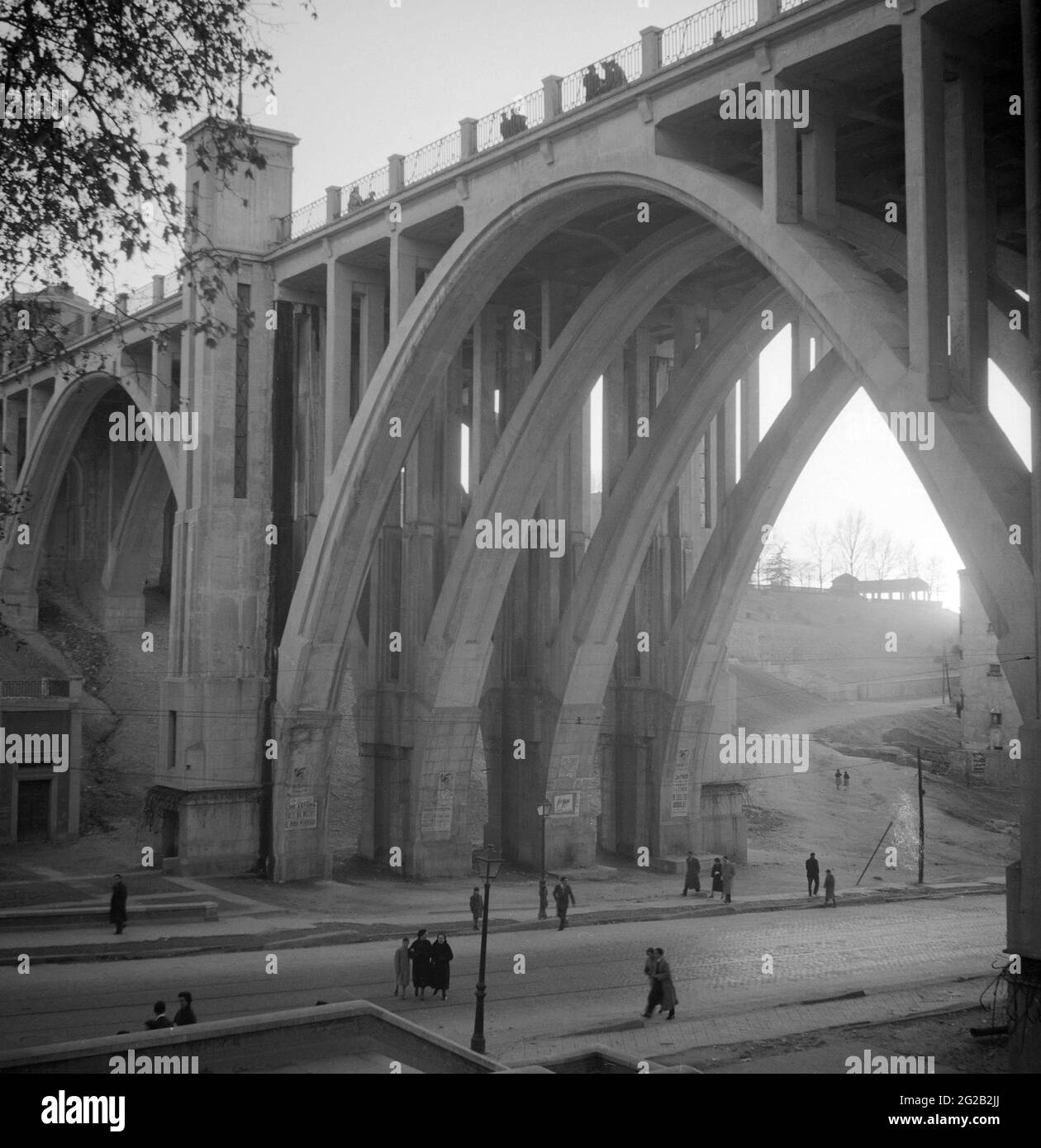 VIADUCTO REALIZADO ENTRE 1931 Y 1942 PARA SALVAR LA GRAN VAGUADA DE LA ...