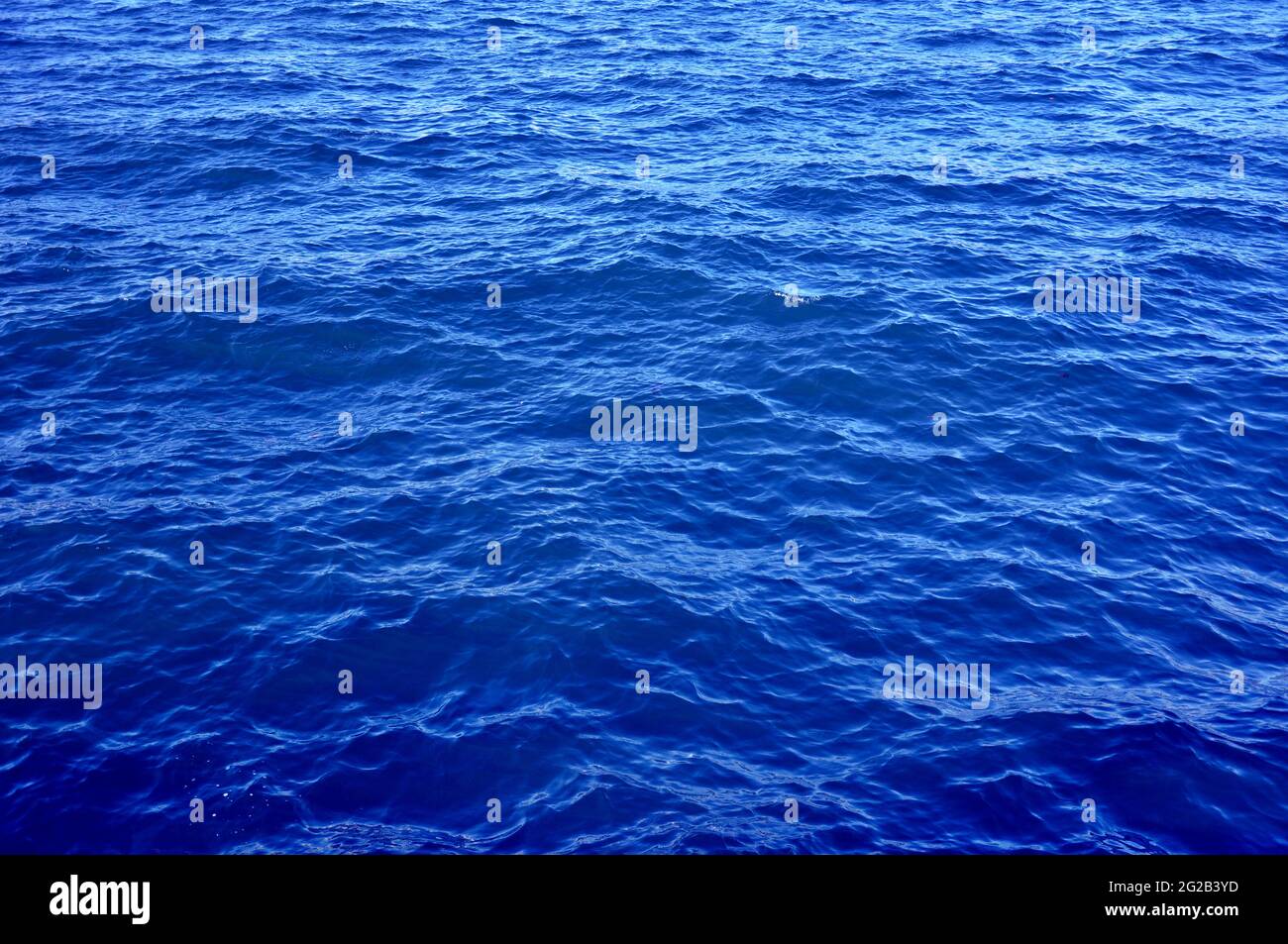 Dark pool background hi-res stock photography and images - Alamy