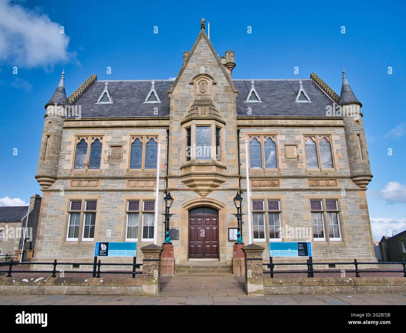 Baronial style building hi-res stock photography and images - Alamy
