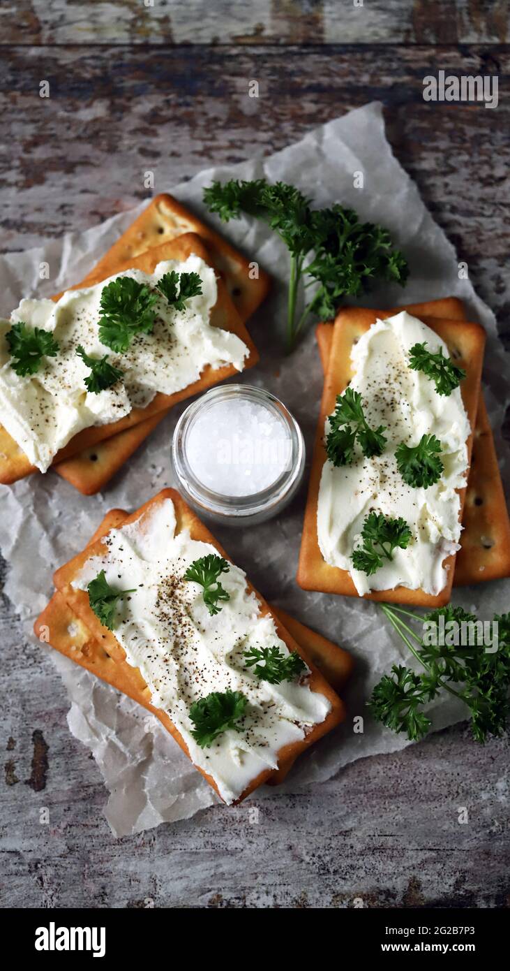 Philadelphia cream cheese spread hi-res stock photography and images ...