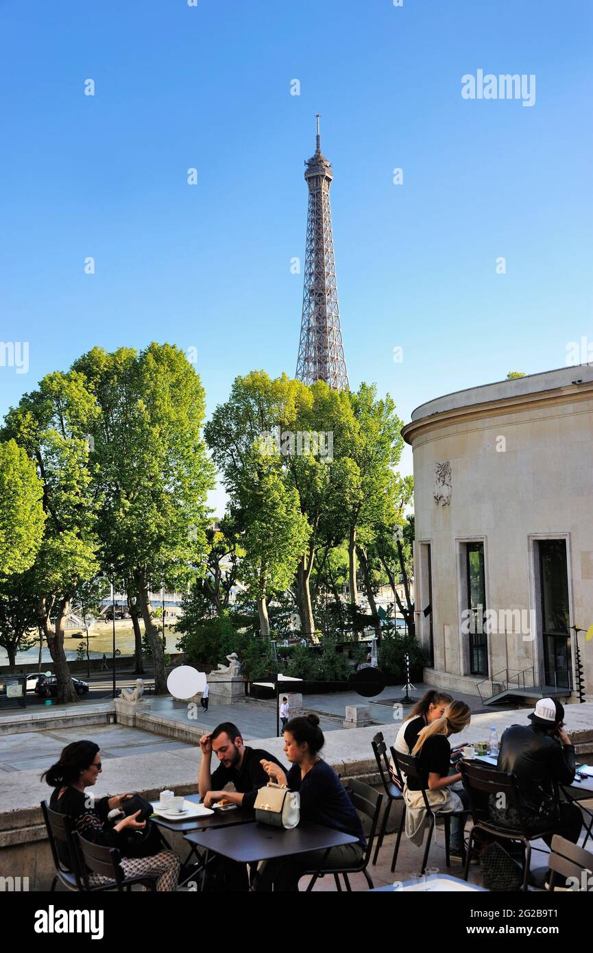 Palais de tokyo hi-res stock photography and images - Alamy
