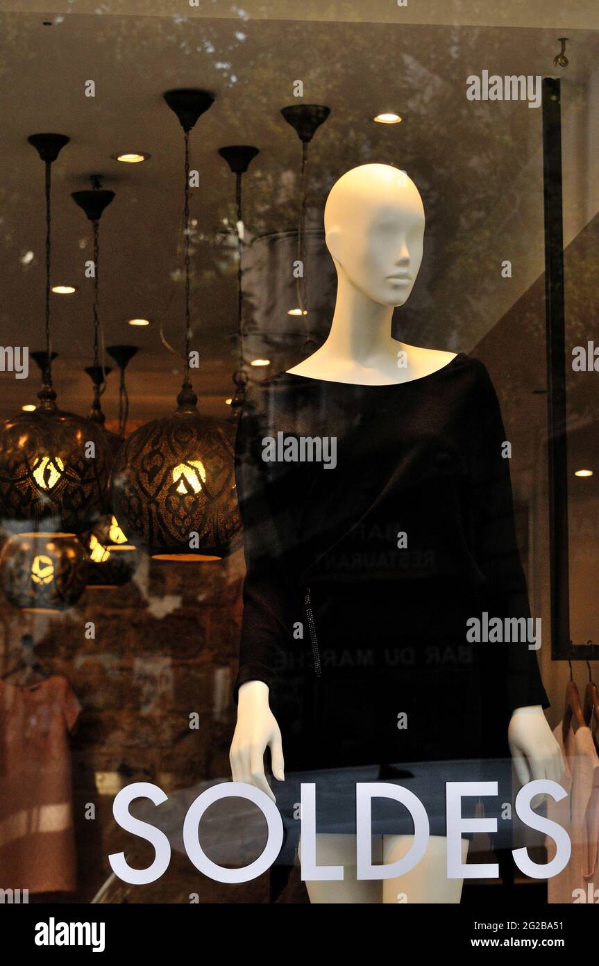 FRANCE, PARIS (75) 3RD ARRONDISSEMENT, SALES AT MARAIS DISTRICT Stock ...