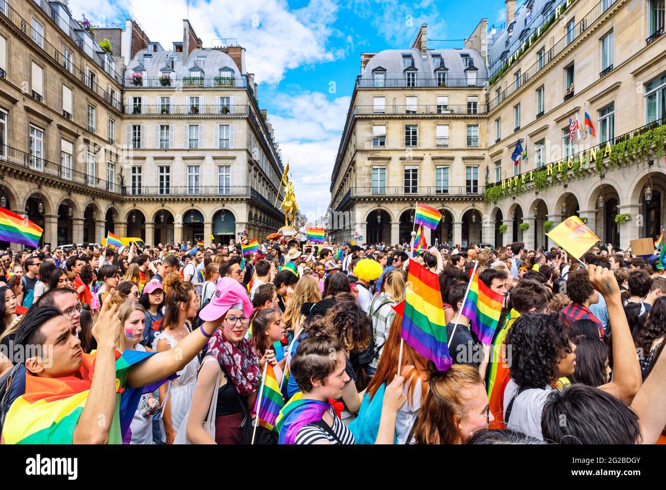 FRANCE. PARIS (75) 1ER ARR. MARCHE DES FIERTES LGBT PARADE (GAY PRIDE ...