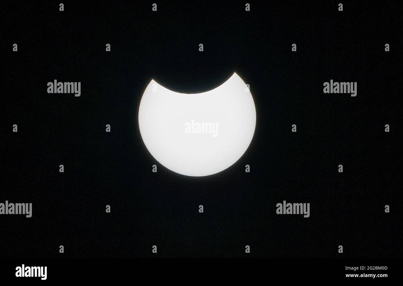 Noon Solar Astronomy