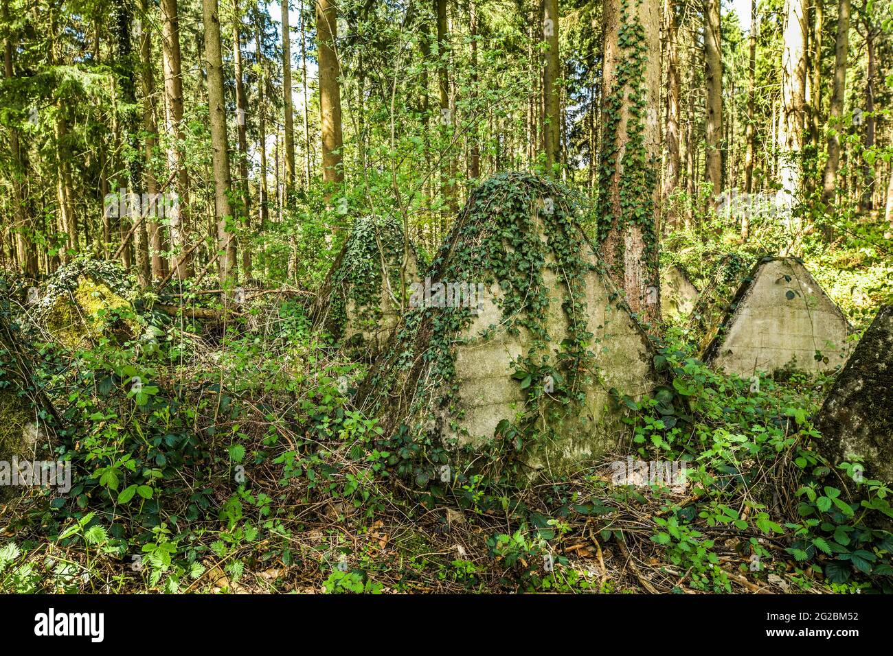 World war tank pyramid hi-res stock photography and images - Alamy