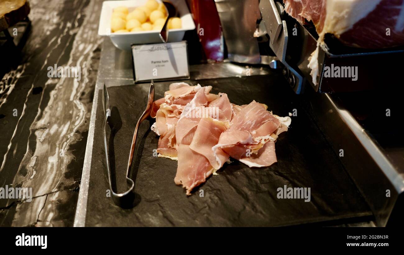 Gourmet Food presentations at a five star buffet Rain Tree Cafe The ...