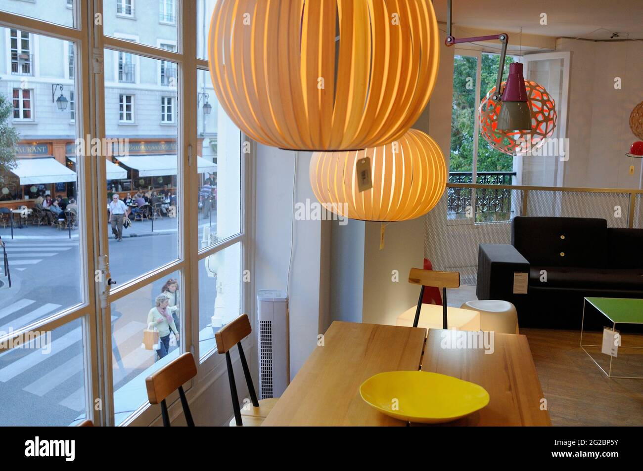 Boutique mobilier hi-res stock photography and images - Alamy