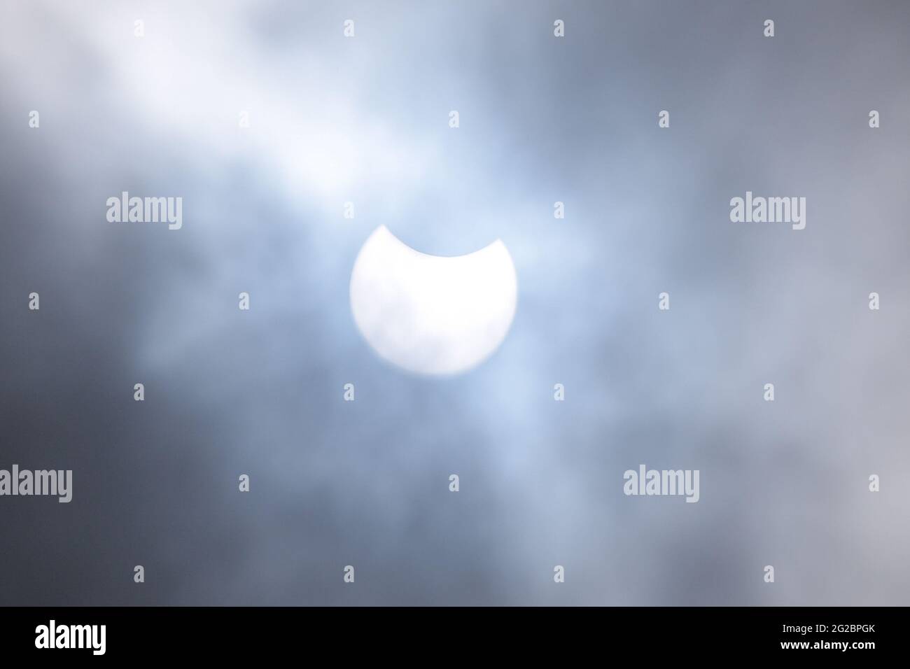 Solar eclipse birmingham hi-res stock photography and images - Alamy