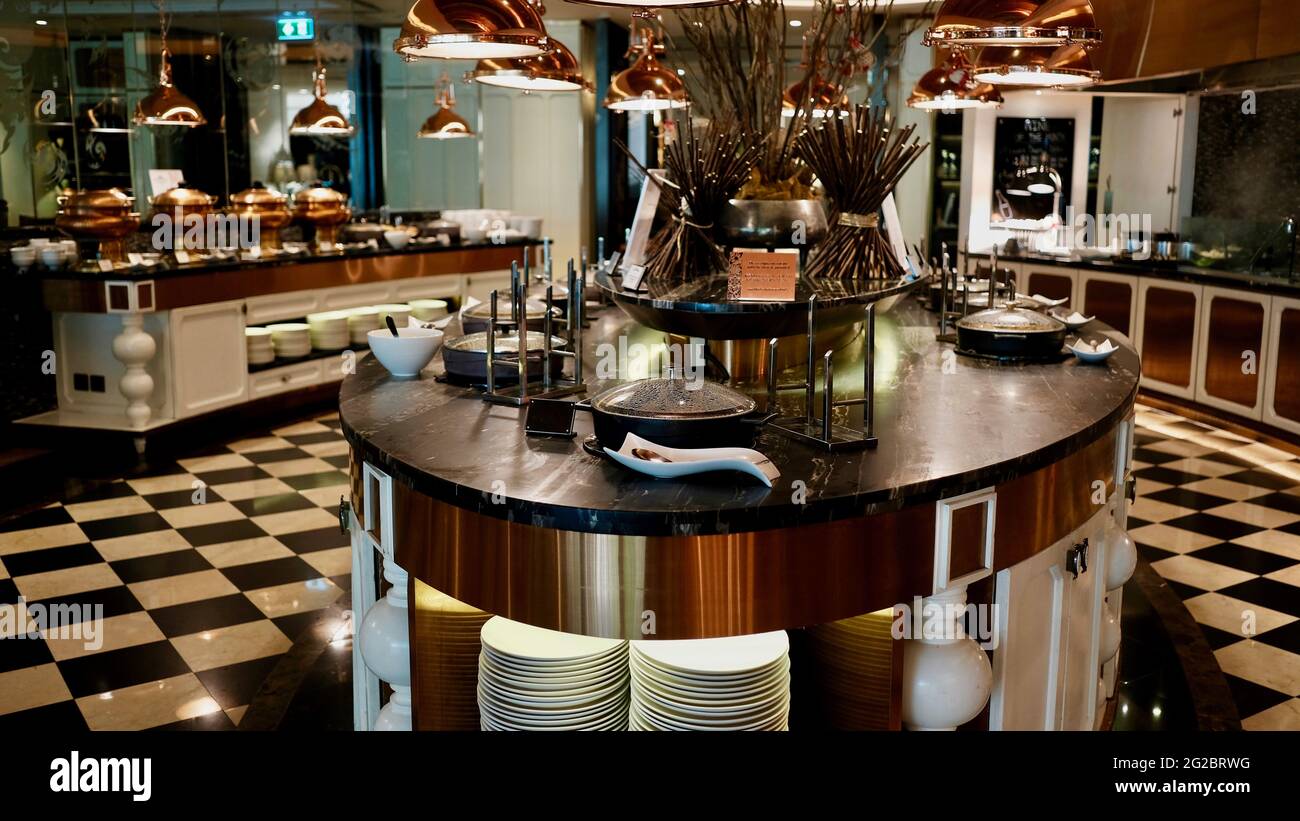 Gourmet Food presentations at a five star buffet Rain Tree Cafe The ...