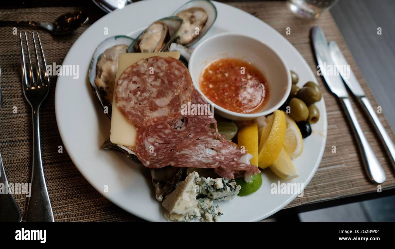 Gourmet Food presentations at a five star buffet Rain Tree Cafe The ...