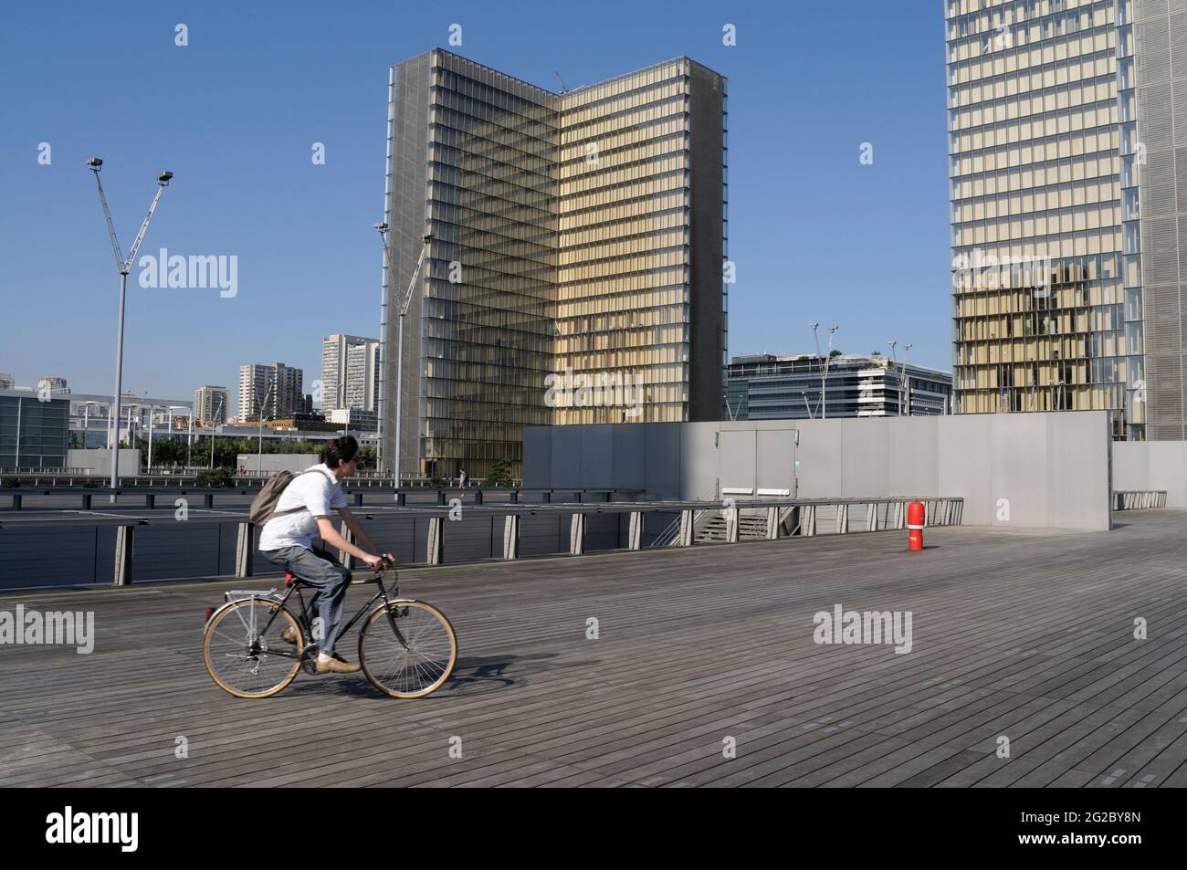 FRANCE, PARIS (75) 13TH DISTRICT, BNF, FRAN COIS MITTERRAND NATIONAL ...