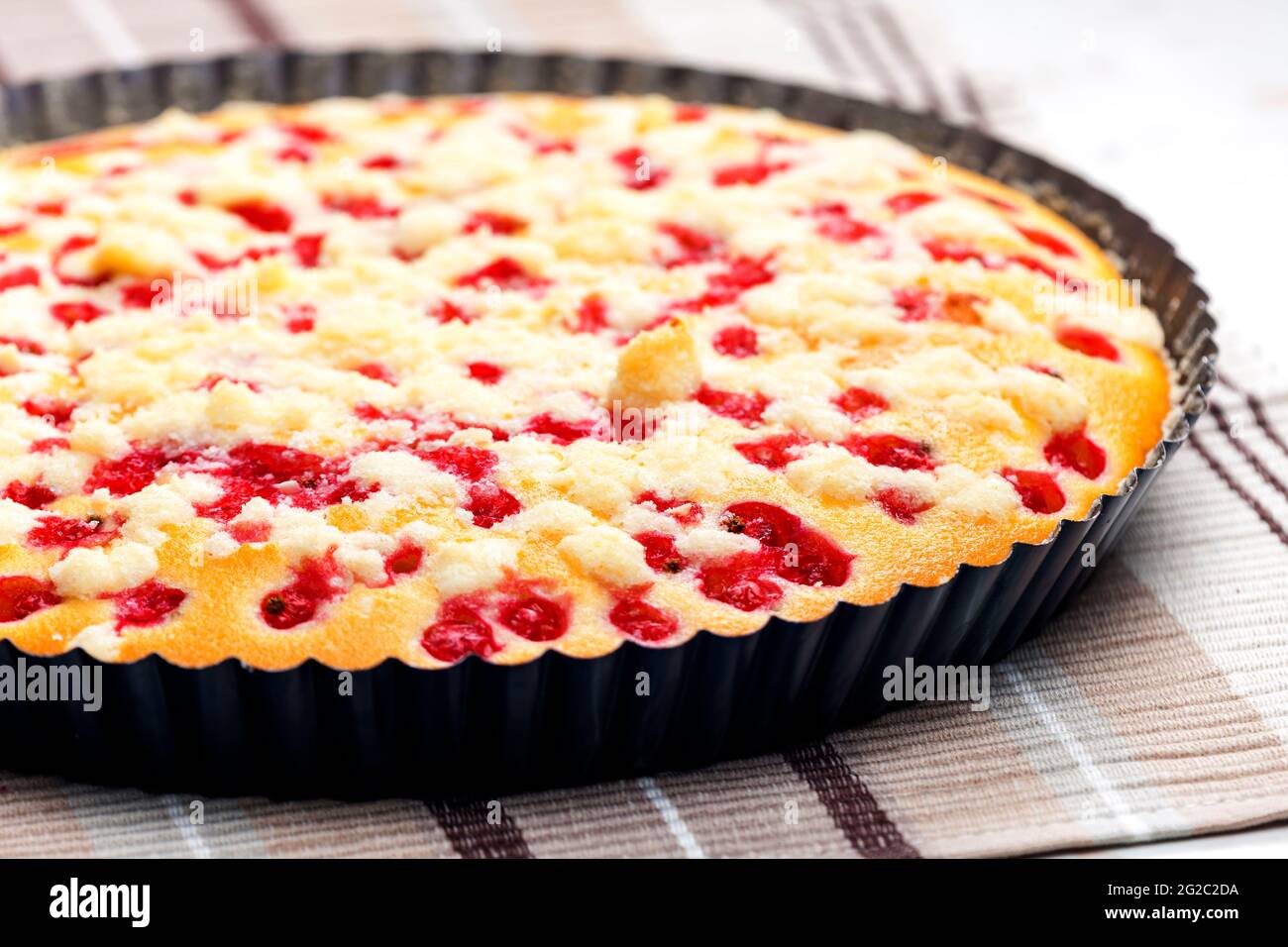 Still life with cake hi-res stock photography and images - Alamy
