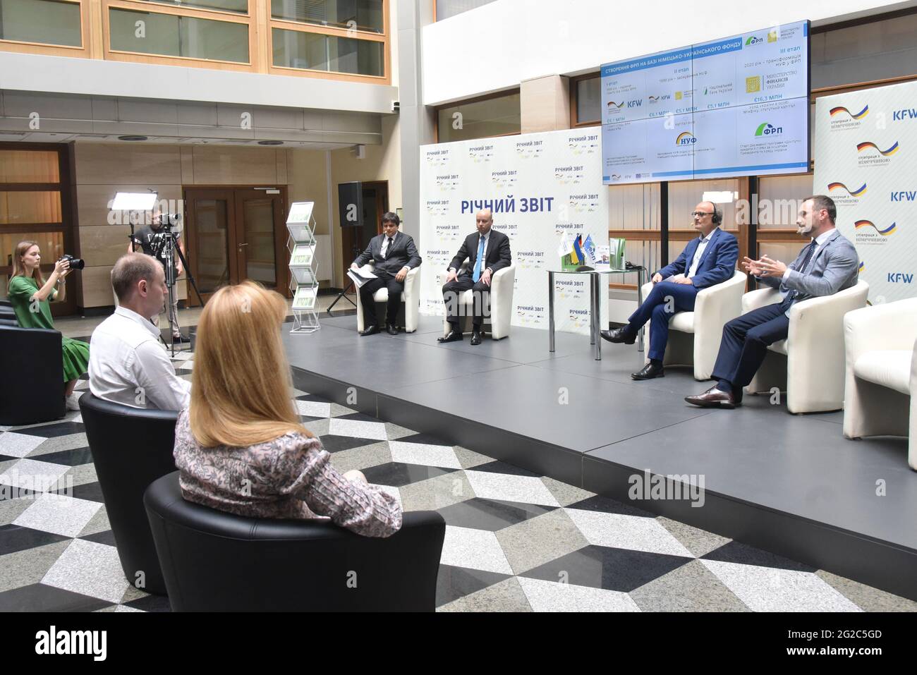 Ukrainian business development fund hi-res stock photography and images ...